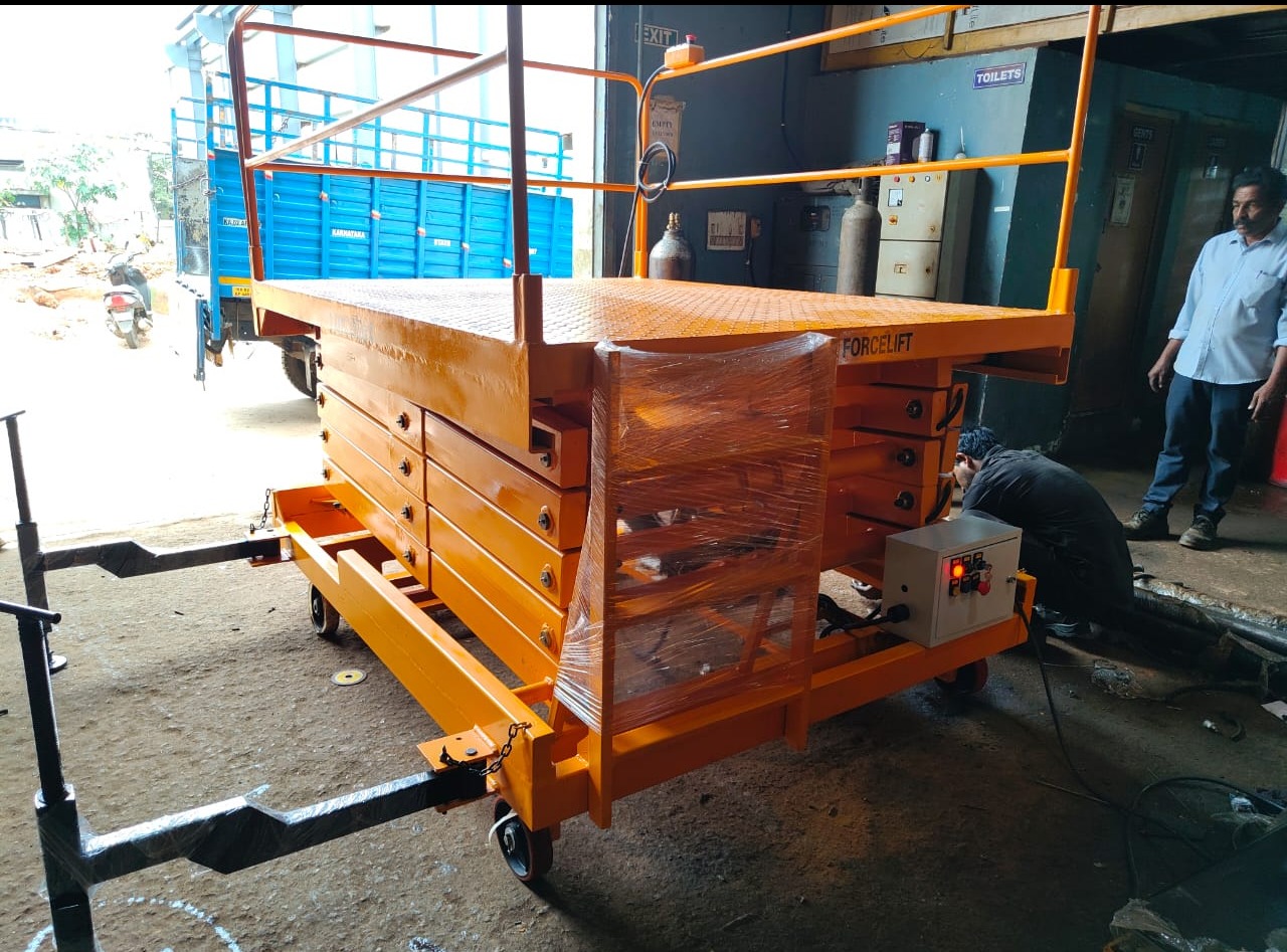 MOVEABLE SCISSOR LIFT | Forcelift Material Movements - Hyderabad