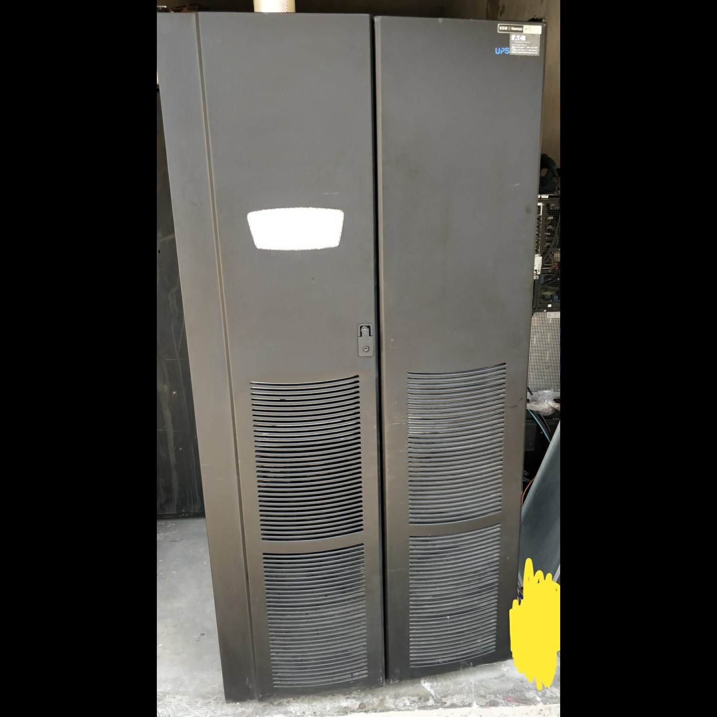 APC Smart UPS SRT 5000 - SRT5KXLI - Battery Direct APC 1 KVA UPS APC ...