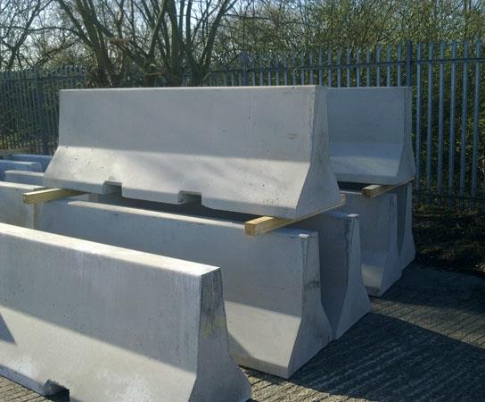 Road Barriers Manufacturers & Suppliers in Delh... | Surabh Ferro ...